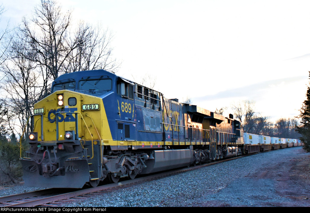 CSX 689 Q190